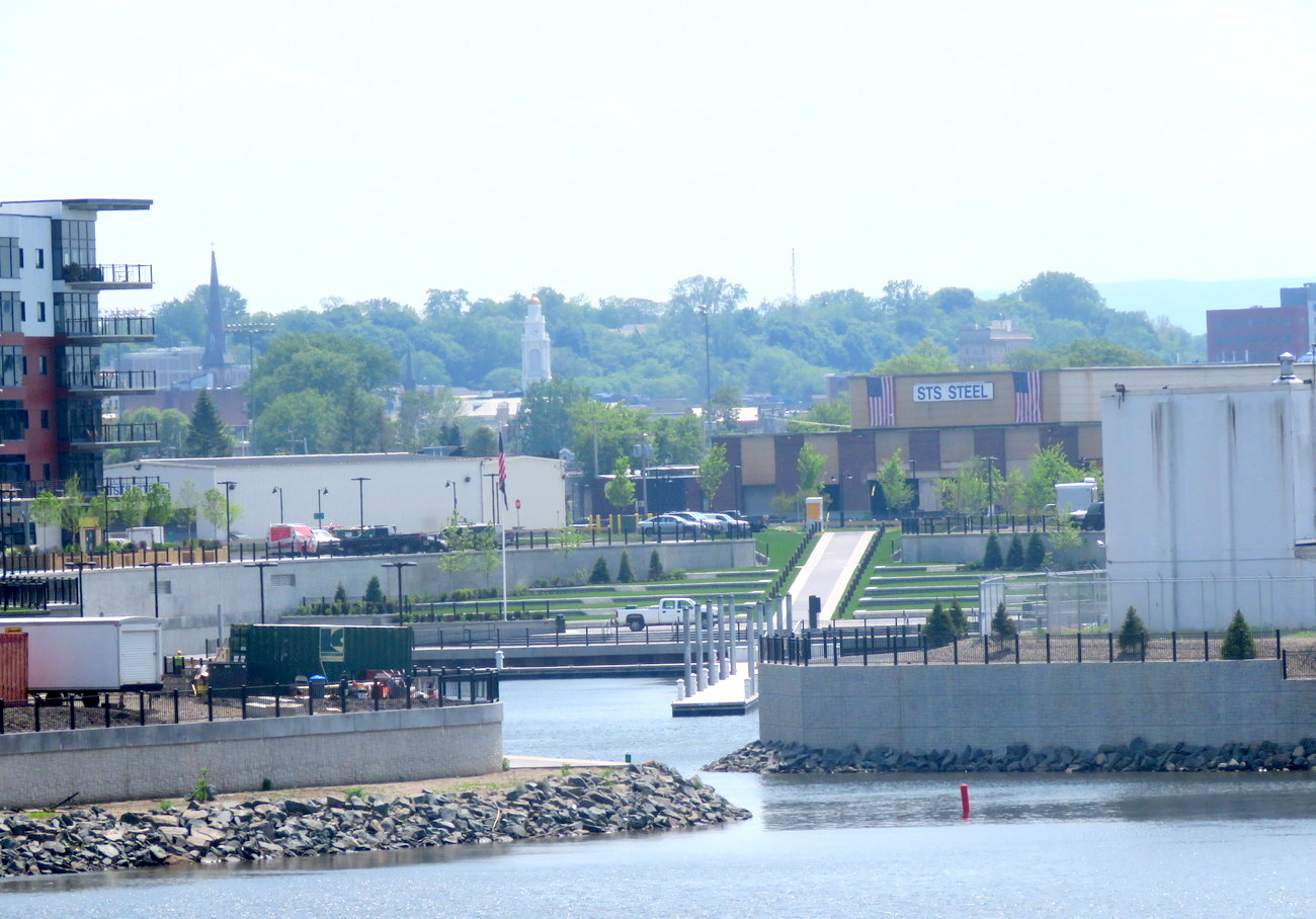 a slow week at Mohawk Harbor? | snowmen at the gates